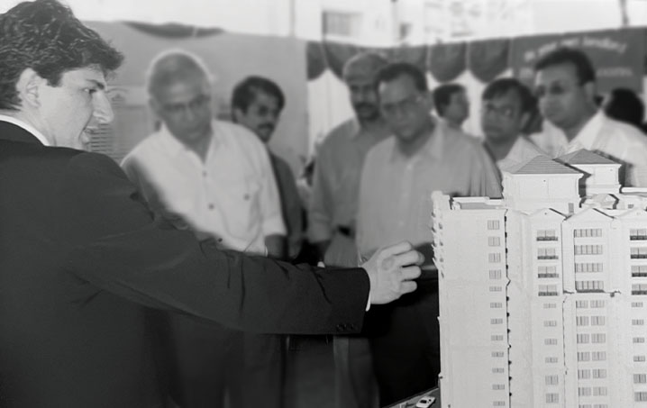 Flats in Dahisar | Buy 2 & 3 BHK Apartments in Dahisar West - Rustomjee ...